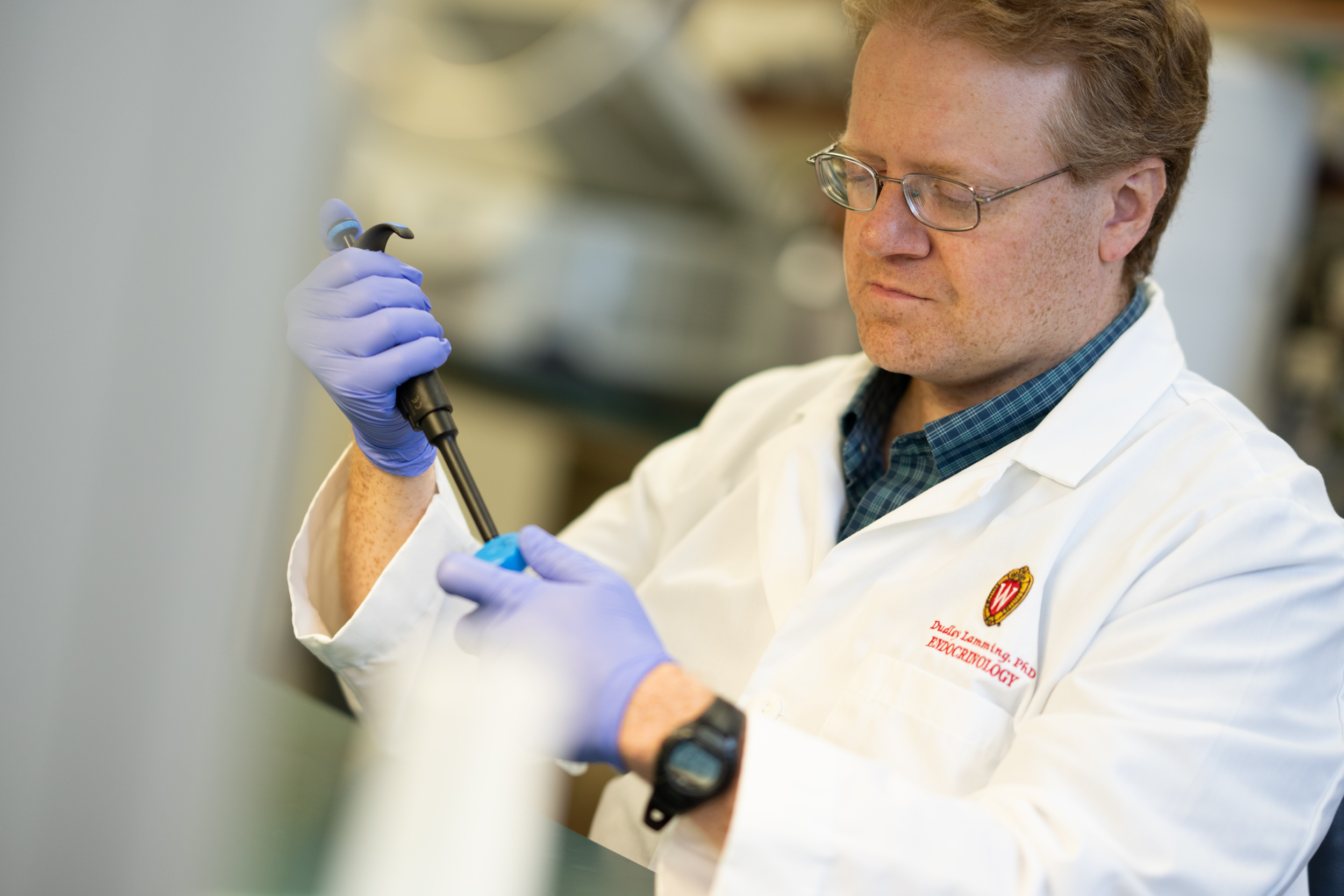 Study in Cell Metabolism shows that mice eating less of a specific ...